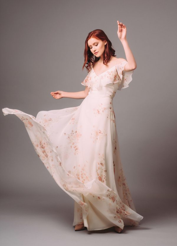 Dress for the Season: Stunning Outfit Ideas for a Spring Ball - Ravish ...