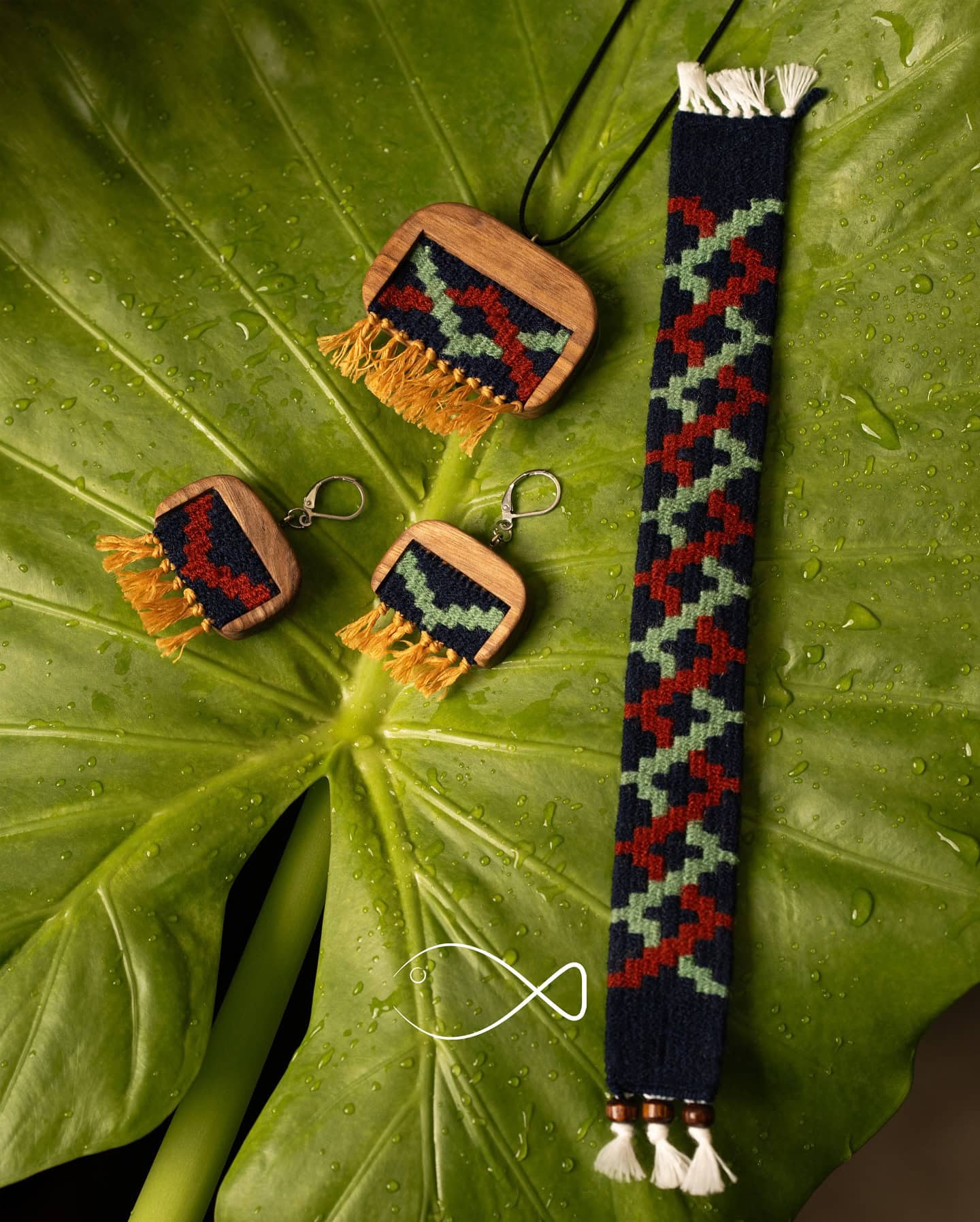 Exploring the World of Handmade Jewellery: From Traditional Crafts to ...